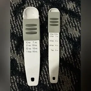 Pampered Chef Measuring Spoons